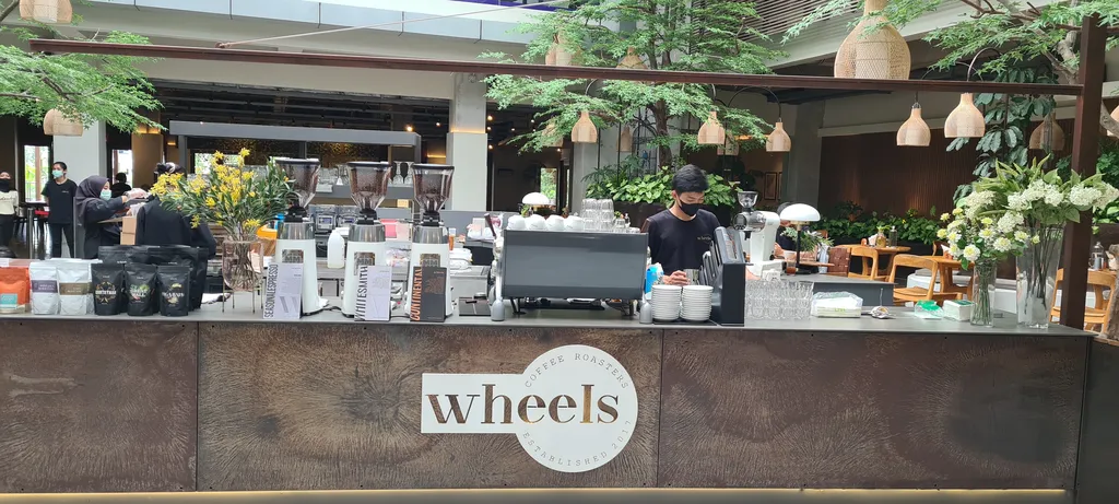 Wheels Coffee Roaster, Tempat Nongkrong Super Asyik dan Ramah Kantong